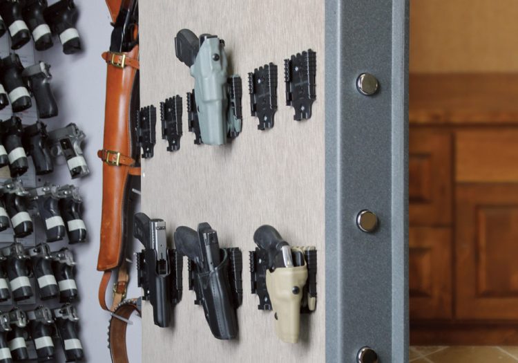 Quick Locking System (QLS) - Inside Safariland