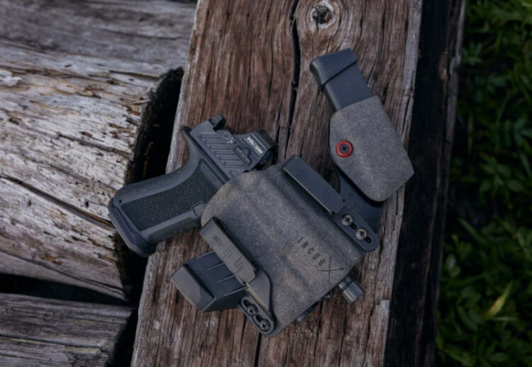 How to Carry an Extra Magazine - Inside Safariland