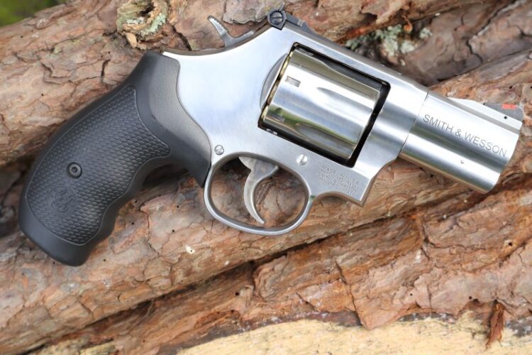Smith & Wesson 686+ 2.5-inch Revolver: The Shootable Snubbie - Inside ...