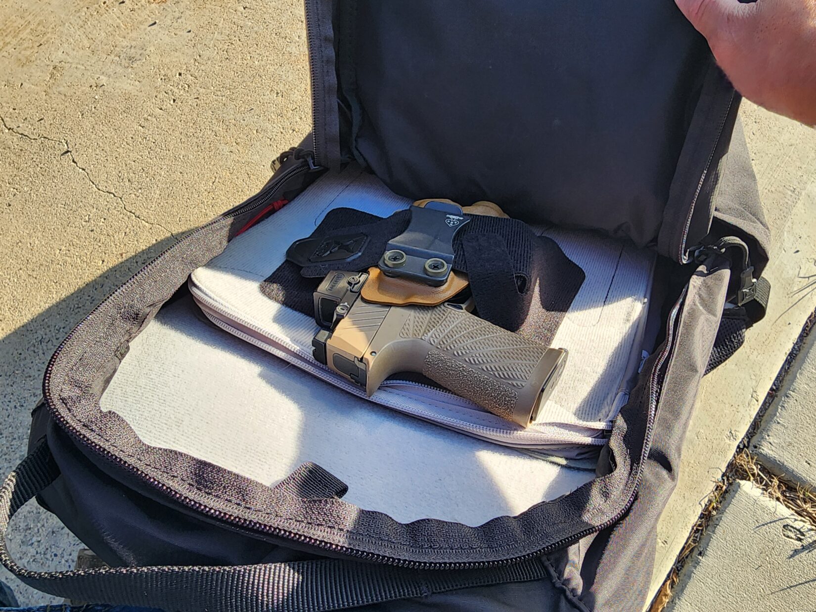 Off Body Carry: Pros and Cons of a Concealed Carry Bag - Inside Safariland