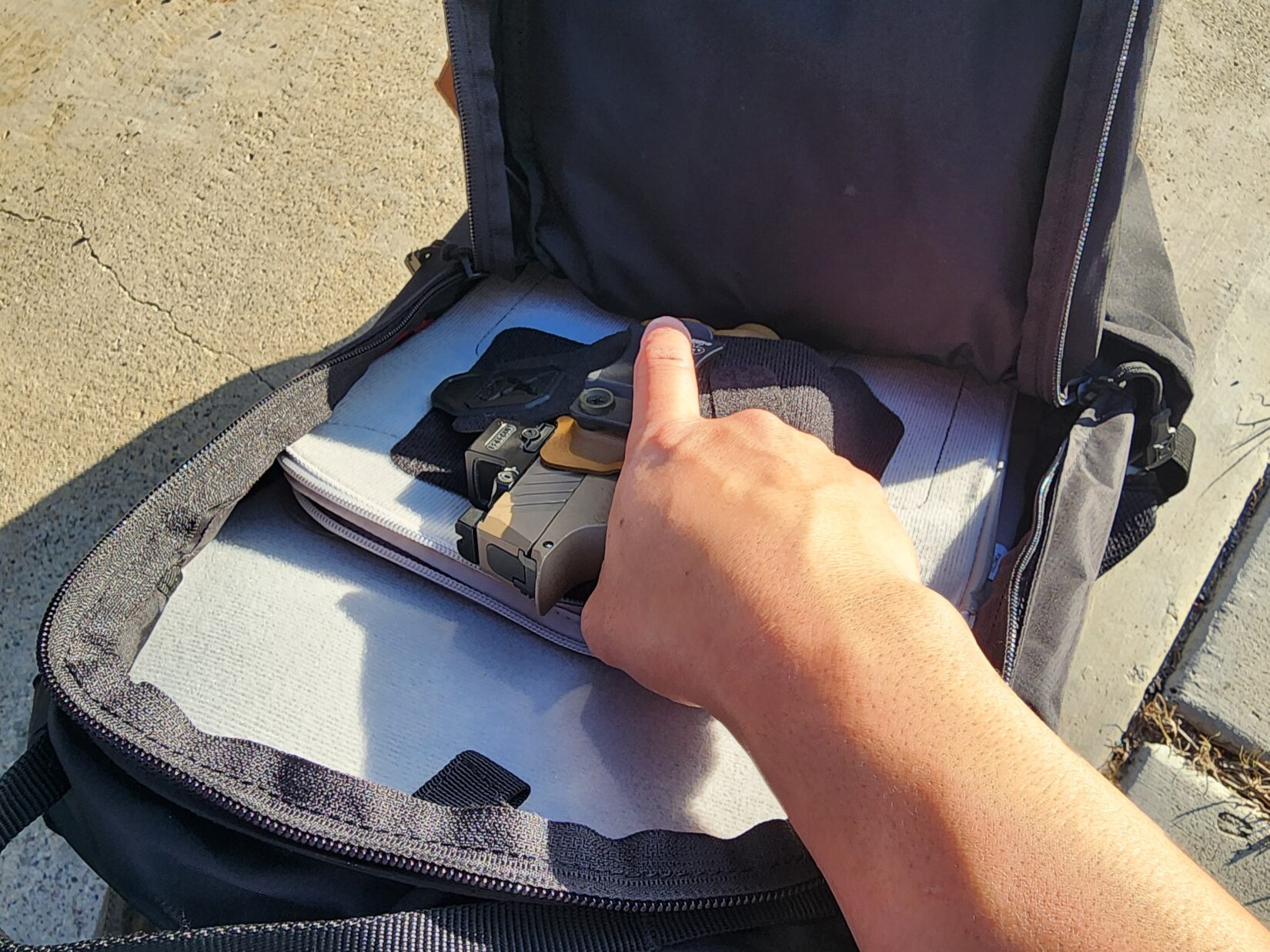 Off Body Carry: Pros and Cons of a Concealed Carry Bag - Inside Safariland