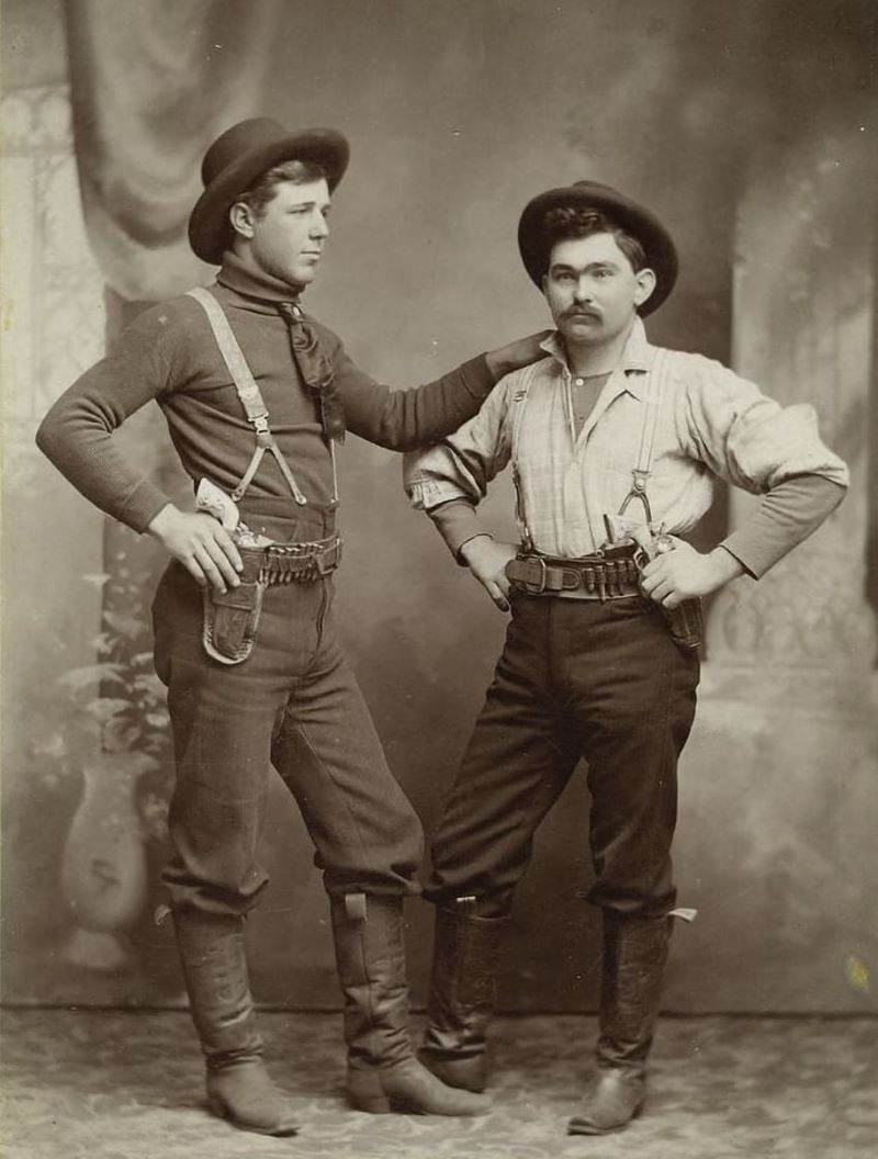 The Cross Draw Holster Option - Inside Safariland