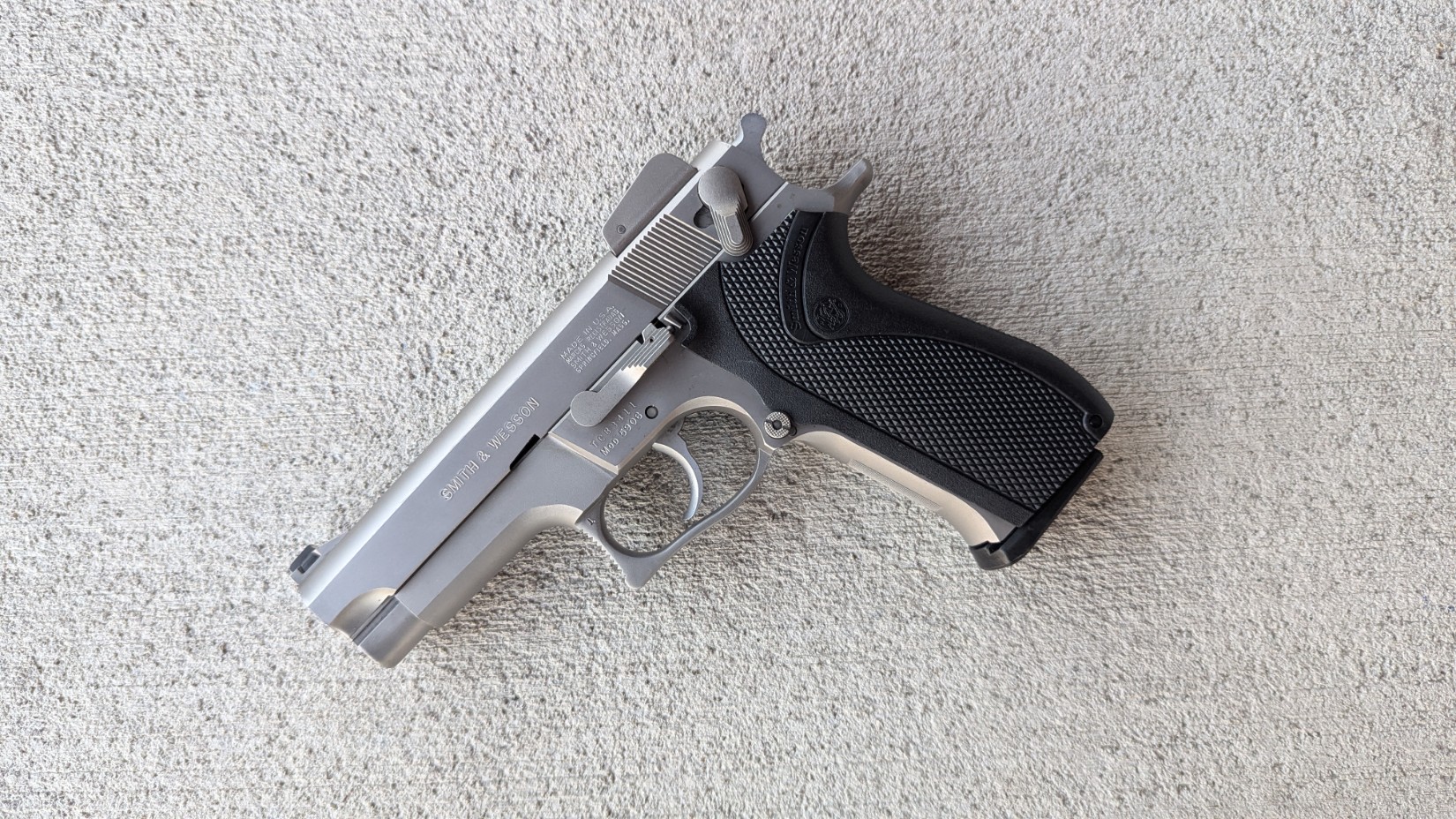 The S&W 5906: An Old School Cop Gun - Inside Safariland