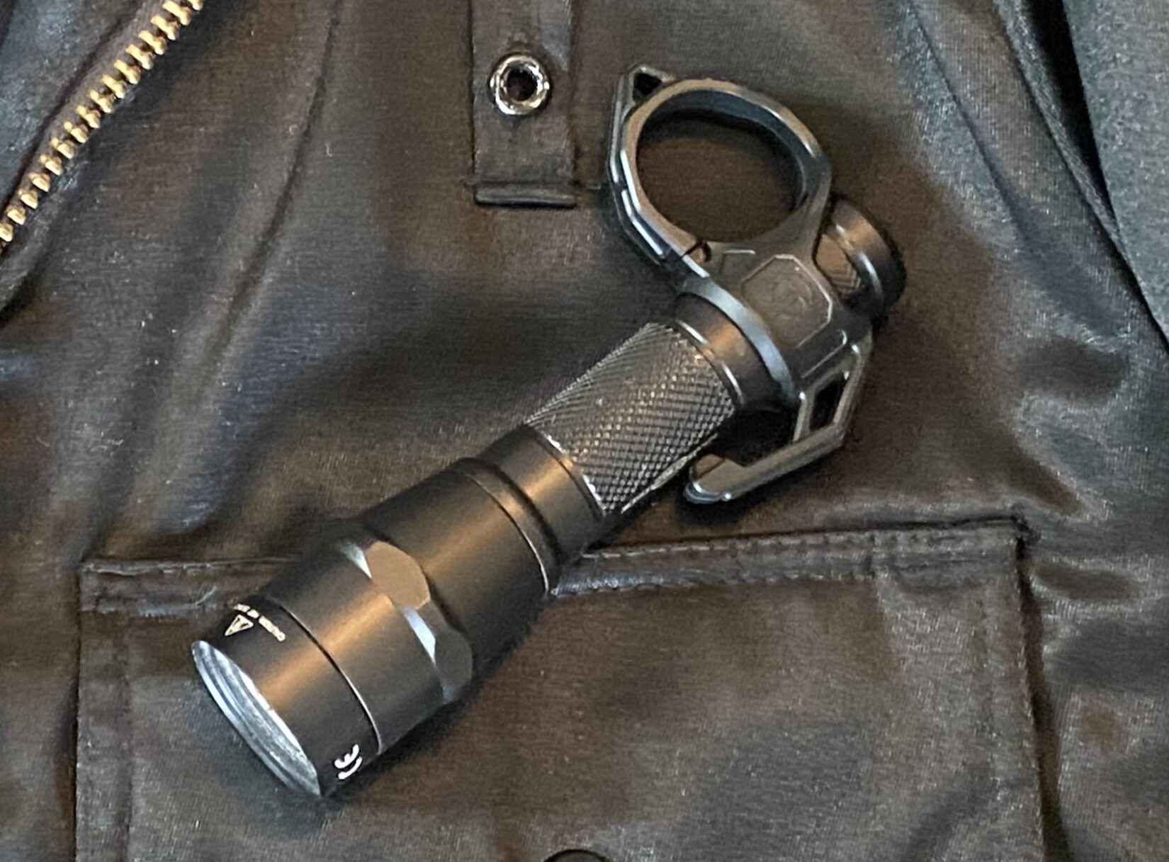 Thyrm SwitchBack 3.0: Duty and Deep Carry Flashlight Rings